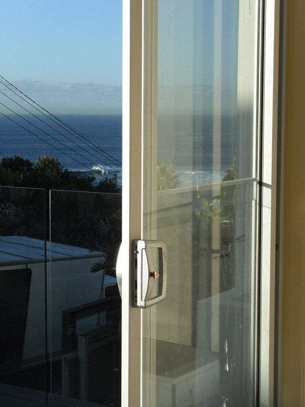 Stacking Door (3 track) - 3000 Series | B&W Windows & Doors